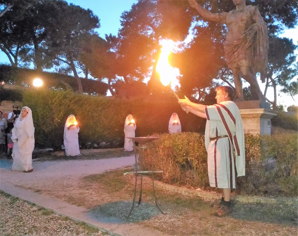 Il fuoco sacro brucia sotto Cesare Ottaviano Benvenuta Fanum Fortunae