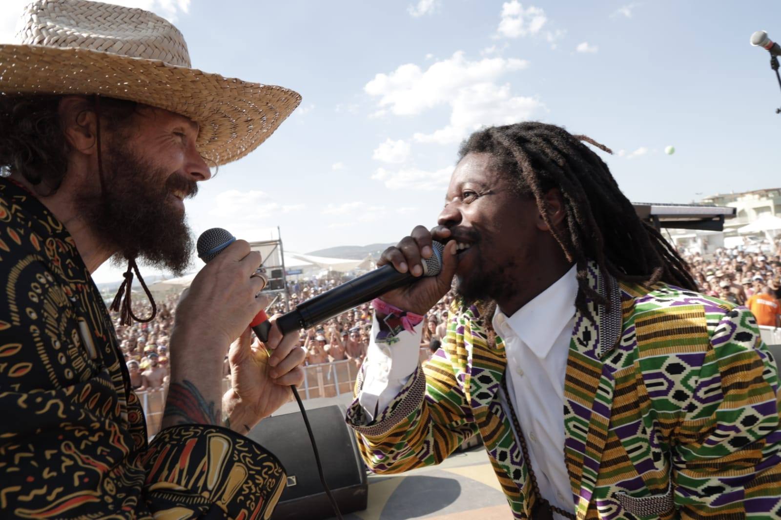 LAVORI IN CORSO ALLA DARSENA: DEVON MILES