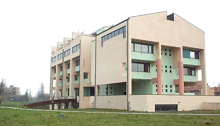 Apolloni “Outside”