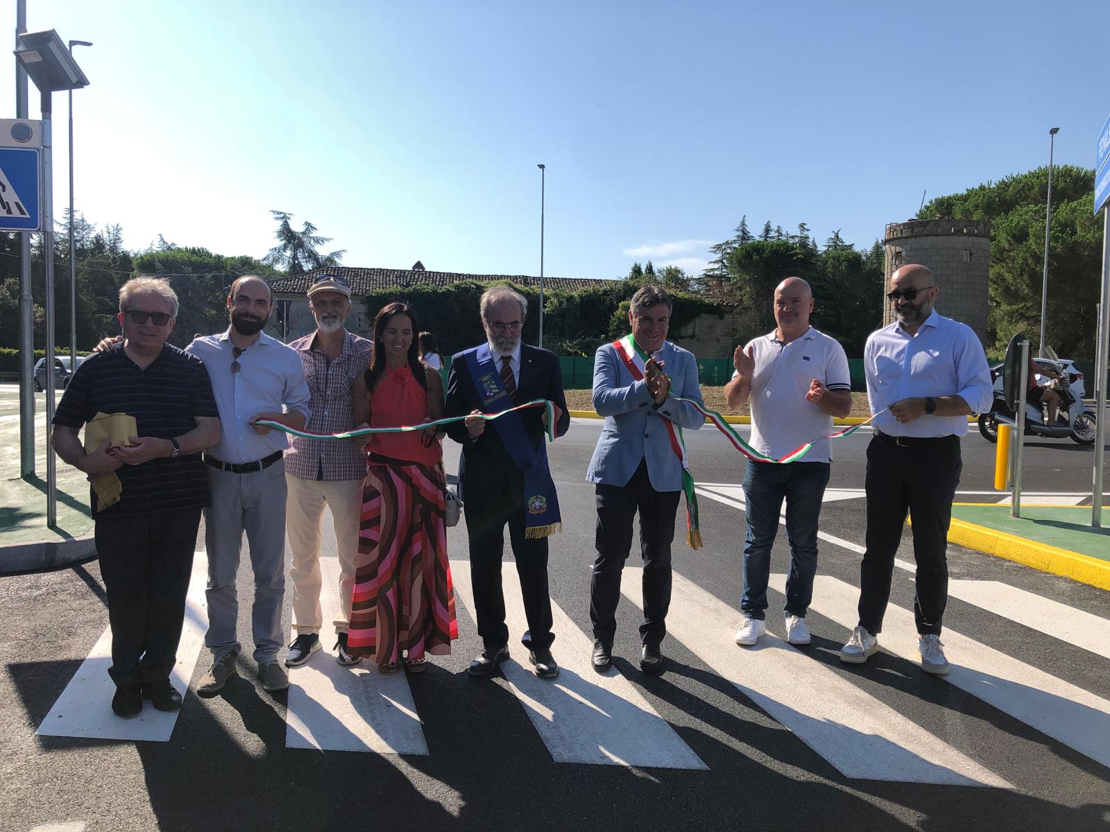 Inaugurata la rotatoria di Fenile
