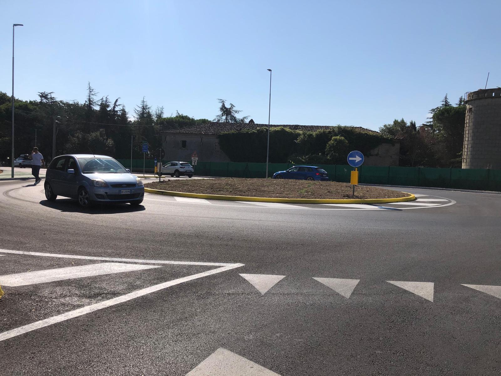 Inaugurata la rotatoria di Fenile