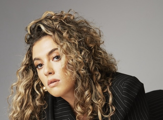 ELOISE VIOLA SI PREPARA PER L’ALBUM DI DEBUTTO